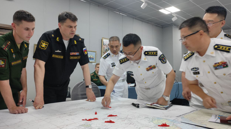 Friends of steel? Russian and Chinese warships flex 'no-limits ...