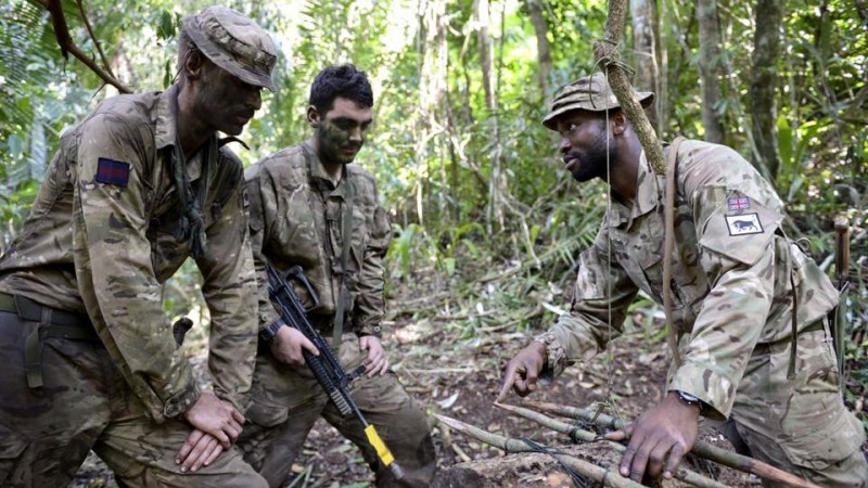 Coldstream Guards Learn How To Stay Alive In The Jungle