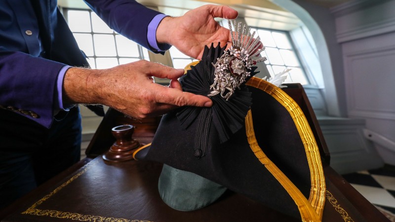 In Pictures: Exact Replica Of Lord Nelson's Jewelled Chelengk