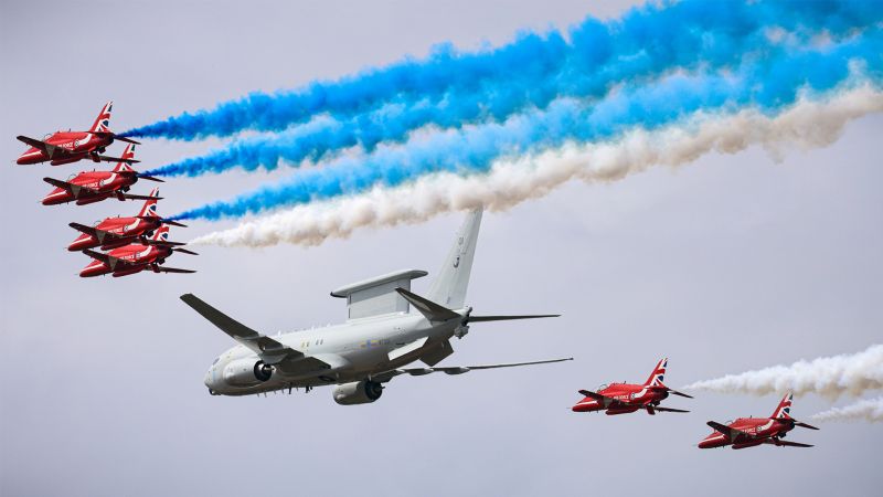 Public given an early glimpse of RAF's early warning Wedgetail with Red ...