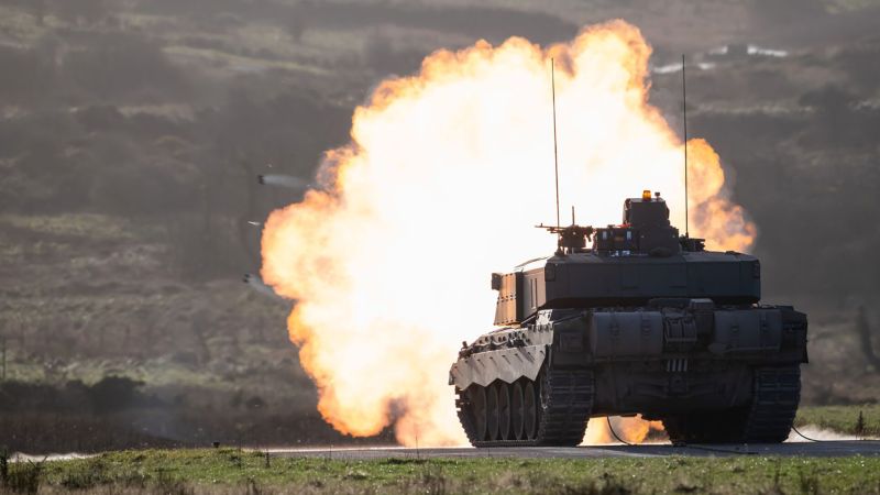 Challenger 3 fires live rounds from L55A1 main gun with crew in turret ...