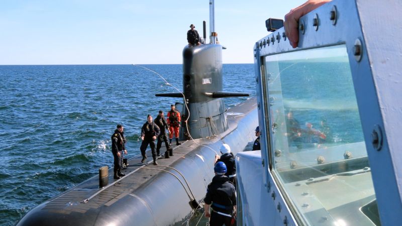 Royal Navy comes to the 'rescue' of Swedish submarine during Exercise ...