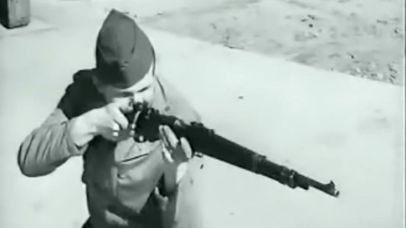 Enemy weapons: This WW2 film showed US troops how to fire captured ...