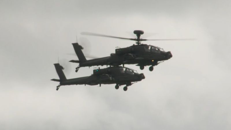 Fond farewell: British Army's Apache Mk1 attack helicopter makes final ...