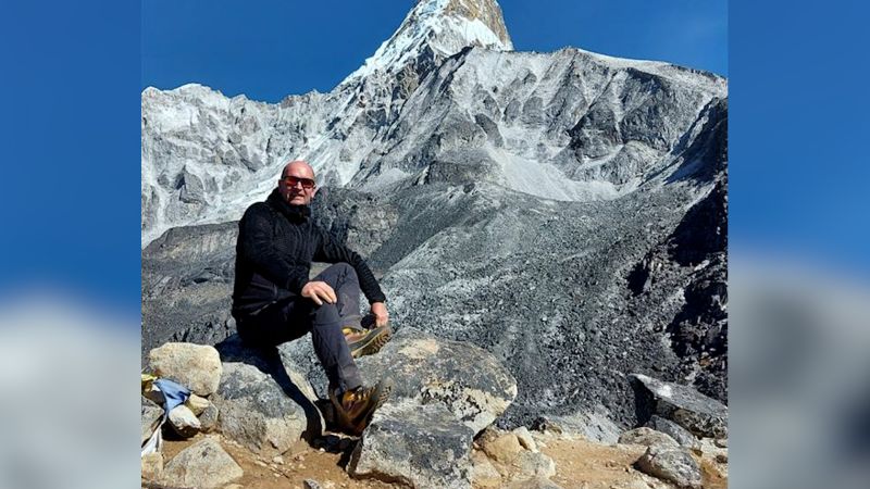 Former Royal Marine begins attempt to conquer Mount Everest for charity
