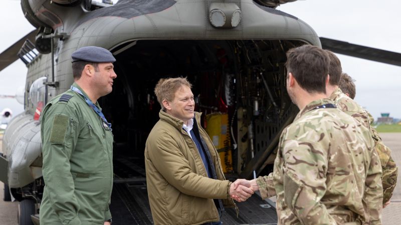 Military to get new Chinooks that can fly twice as far in £2bn deal ...