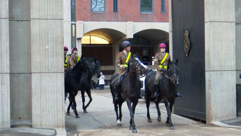 Getting ready for a coronation – Household Cavalry-style
