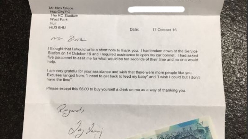 Soldier Sends £5 To Premier League Footballer For Helping With Breakdown