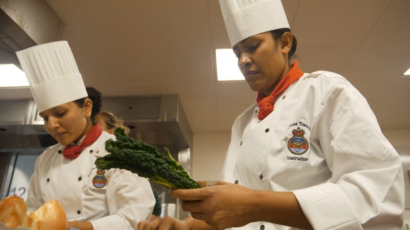 Military chefs train to cook up more vegan dishes