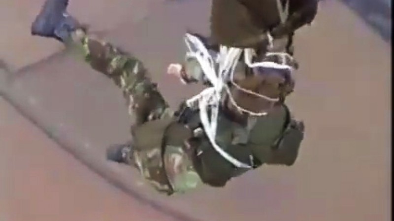 How To Release A Snagged Parachutist