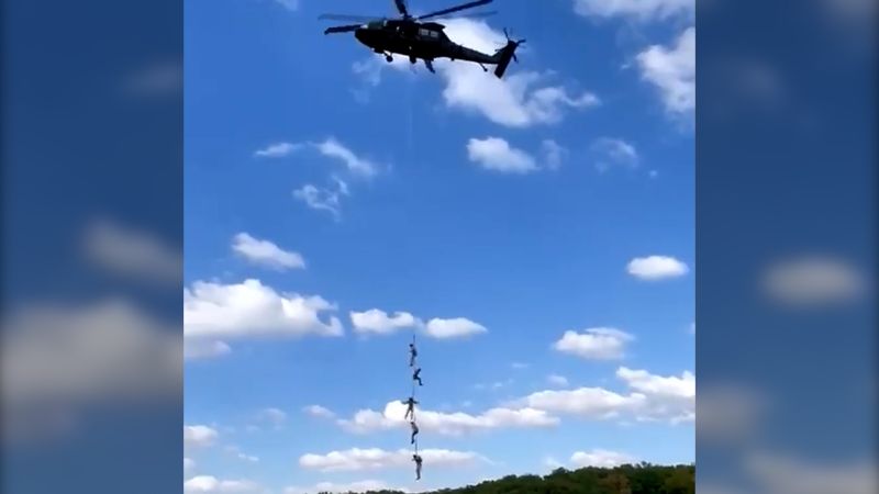 Royal Irish Regiment dangle from helicopter in daring special ...
