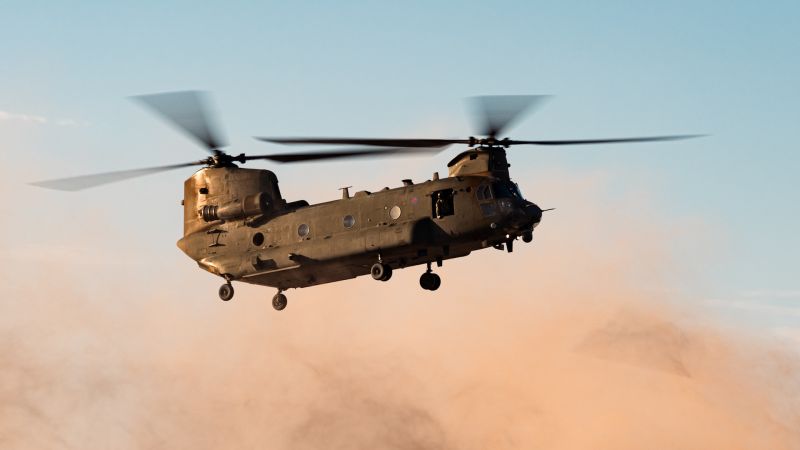 In pictures: Stunning photos show off RAF Chinooks exercising in ...