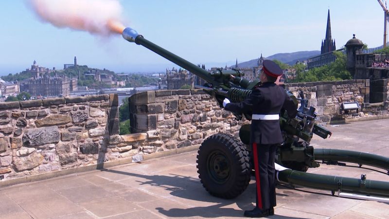 Shapps steps in to ensure Edinburgh Castle's historic One O'Clock Gun ...