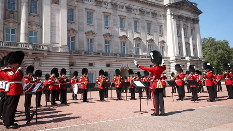 Good times never seemed so good: Band of the Welsh Guards blasts out ...
