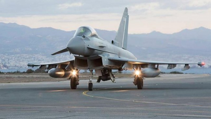 RAF Pilot Who Saved Iraqi Soldiers Awarded Medal For Bravery