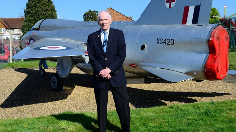 Spitfires And Sea Vampires: The World's Greatest Pilot Dies