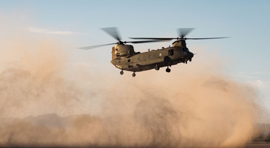 In pictures: Stunning photos show off RAF Chinooks exercising in ...